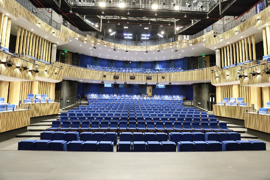 Metropolis series Archives - Leadcom Seating